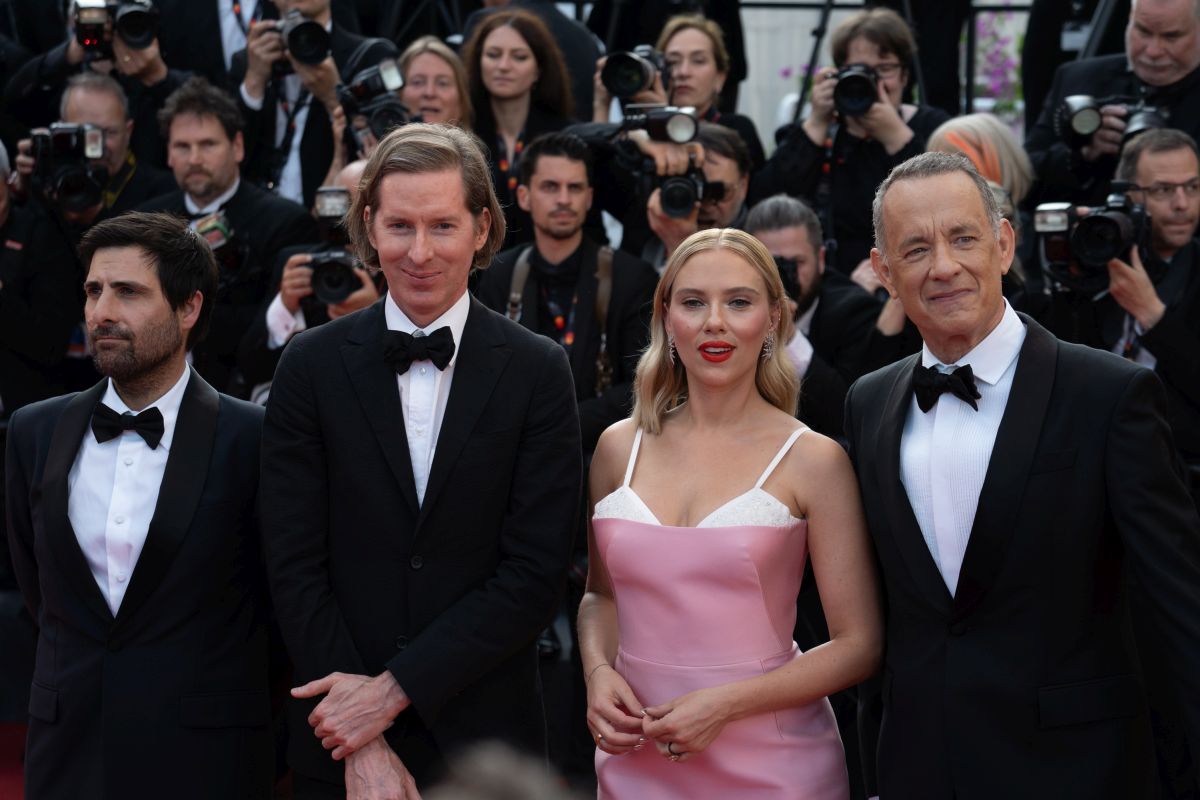 Festival di Cannes 2023: sul red carpet Tom Hanks, Scarlett Johansson, Adrien Brody e tutto il ...